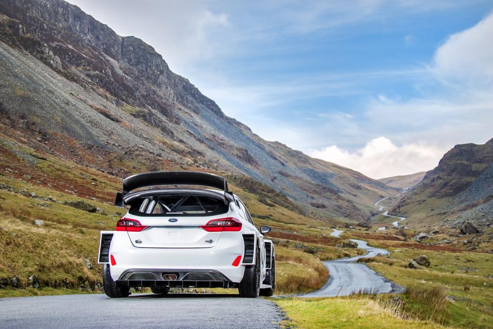 British Rally Championship | Bogie samples rallying royalty